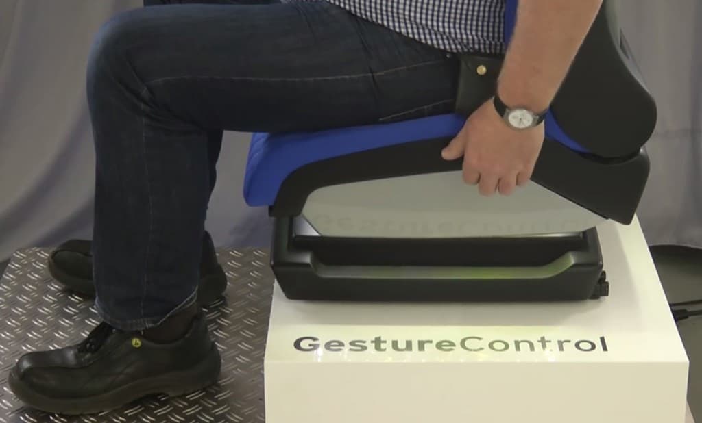 Smart seat adjusts by hand gestures | auto connected car news